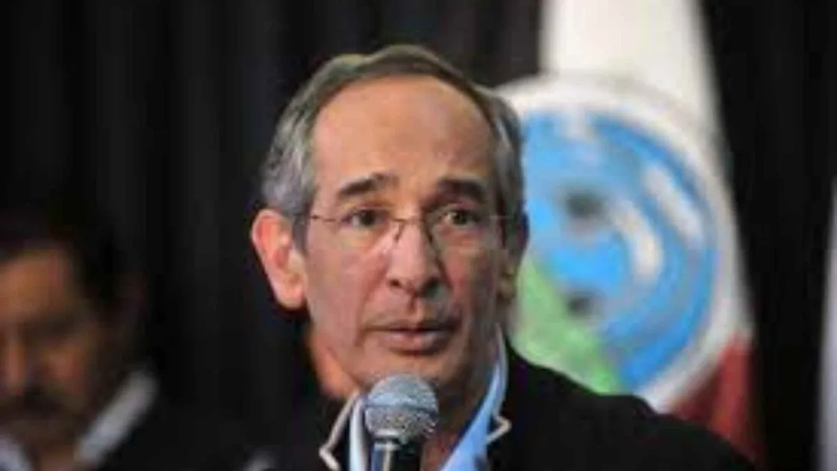 Presidente Álvaro Colom Caballeros de Guatemala 2008-2012