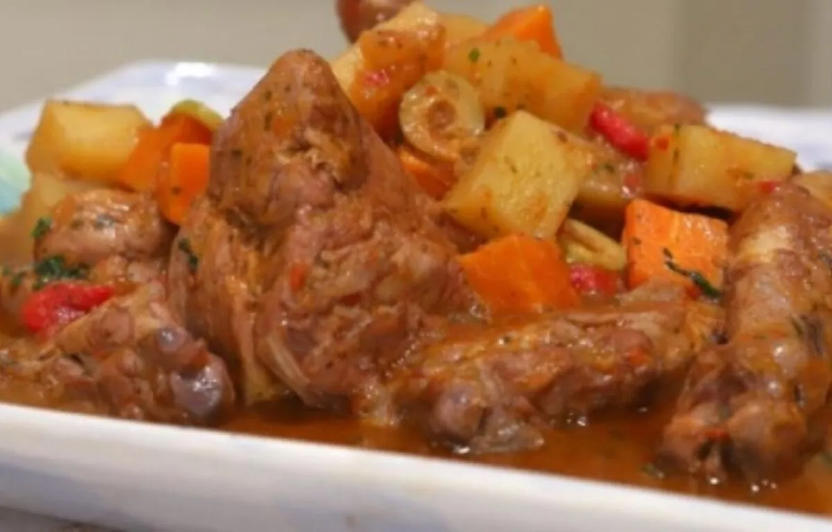 Pollo Guisado Guatemalteco: Una Delicia Tradicional